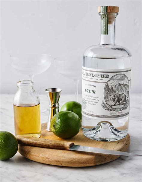 Gimlet Cocktail Recipe Love And Lemons
