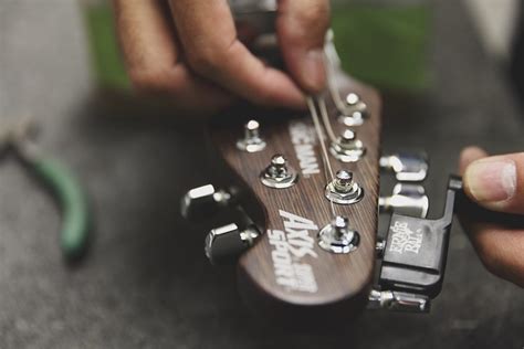 How To Avoid Breaking Guitar Strings Ernie Ball Blog