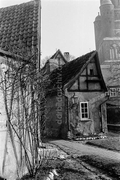 Ddr Fotoarchiv Greifswald Fachwerk Hausfassade In Greifswald In Der Ddr