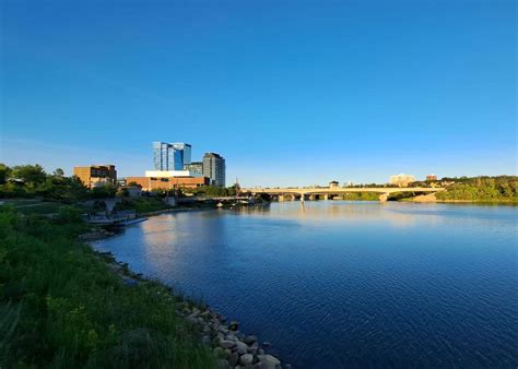 Janet Guthrie Saskatoon Skyline From The Meewasin Trail