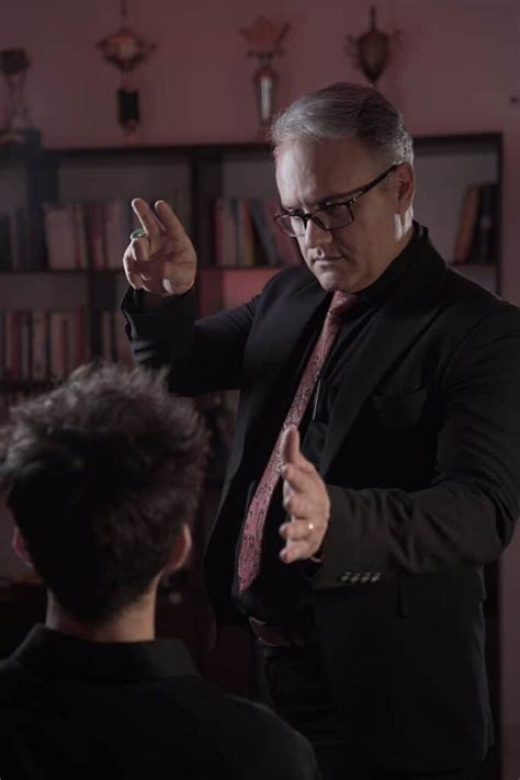 درباره ما دکتر امیر آرام