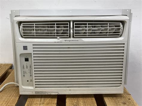 Lot Frigidaire Window 12000 Btu Air Conditioner
