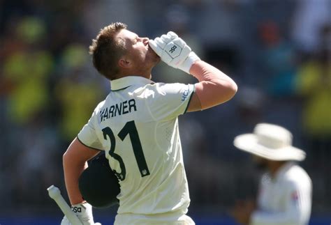 At The Crease And Off The Field David Warner Did Things His Own Way And Plenty Of Cricket