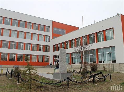 СКАНДАЛ В АЙТОС Родители алармират за дискриминация в училище Информационна агенция ПИК