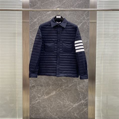 톰브라운 4선 다운 셔츠 패딩 자켓 Mjd068x05411415 리밋플 1 1정품급전문 하이엔드 명품레플리카사이트 추천 1위 Sa 미러급 명품레플리카쇼핑몰