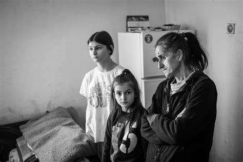 Srbi „Цео живот надничиш бедникујеш свако те уцењује радила сам чак и за пет јаја или