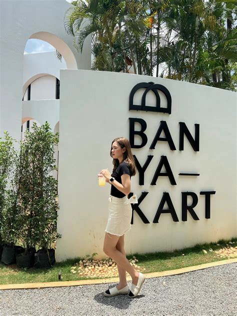 Outfit Idea แต่งตัวไปคาเฟ่ง่ายๆแบบน้อยแต่มาก 🪡 😍 แกลเลอรีที่โพสต์โดย Mekamm Lemon8