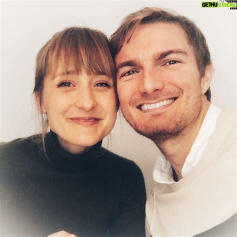 Allison Mack Wiki Biography Age Gallery Spouse And More