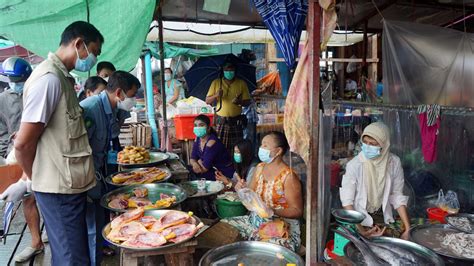 မြိတ်မြို့တွင် ကြက်ဥ ကြက်သားဈေးနှုန်းများ မှန်ကန်စွာရောင်းချရေး ကွင်းဆင်းစိစစ် Information And