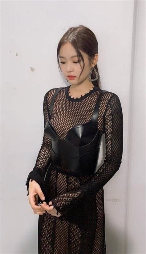 포토 블랙핑크 제니 가까이서 보면 더 아찔한 의상 아시아경제