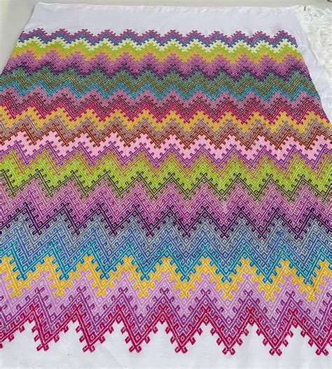 ကချင်ထ ည် ကြိုက်သူများ မြစ်ကြီးနားစစ်စစ Facebook