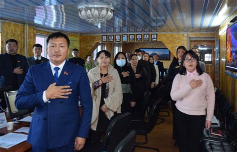 Сумын иргэдийн Төлөөлөгчдийн Хурлын 3 дугаар хуралдааныг 12 дугаар