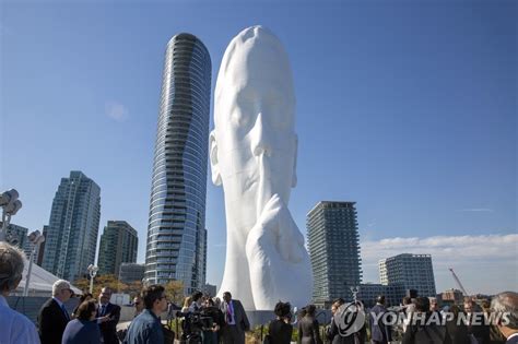 쉿미 뉴저지주에 설치된 조각상 물의 영혼 연합뉴스