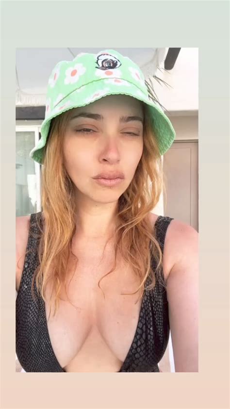 Sarah Weinshenk Rhotfemalecomedians
