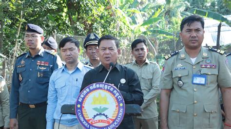 ផ្ទះថ្មី១ខ្នងជាអំណោយរបស់សម្ដេចតេជោ ហ៊ុន សែន ត្រូវ បាន ប្រគល់ ជូន គ្រួសារអតីត យុទ្ធ ជនពលីនៅ