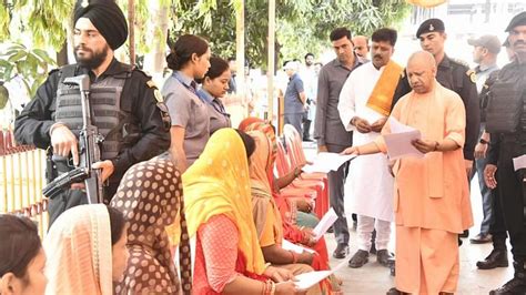 Chief Minister Yogi Adityanath Listened To People Problems In Janta