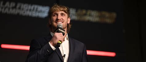 Logan Paul Suffers Serious Knee Injury During Wwe Match The Daily Caller