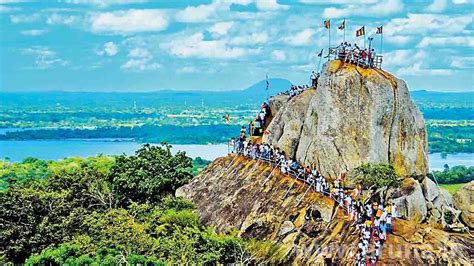 පොසන් උත්සවය වෙනුවෙන් විශේෂ ආරක්ෂක වැඩපිළිවෙළක් අරුණ