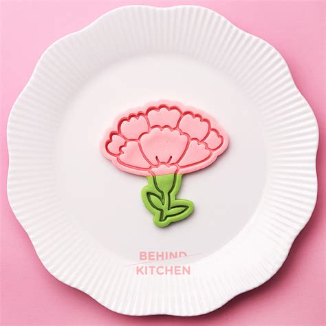 어버이날 부모님께 감사의 마음을 전하는 카네이션 쿠키커터 쿠키틀로 사랑이 가득