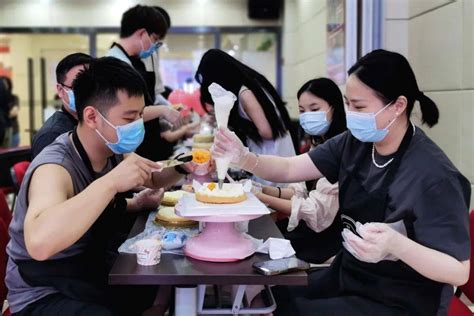 七夕至，这场 天仙配”为年轻人搭起 鹊桥”活动青年蛋糕