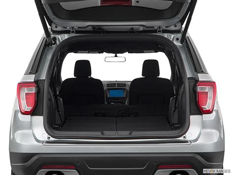 2018 Ford Explorer Base Fwd Price Review Photos Canada Driving