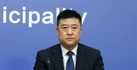 北京多起聚集性疫情涉及餐饮学校工地等人员密集场所 腾讯新闻