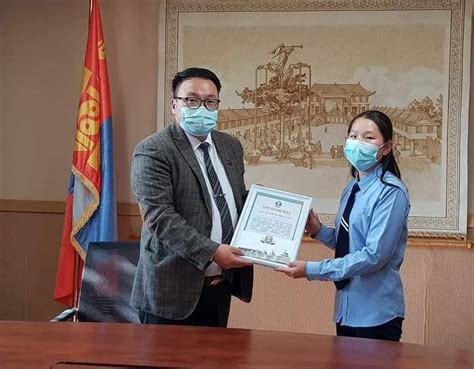 “Улс төрийн хилс хэрэгт хэлмэгдэгчдийн дурсгалыг хүндэтгэх өдөр” эссэ бичлэгийн уралдааныг дүгнэлээ