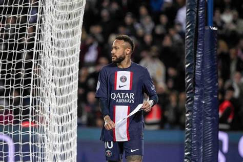 Everyone Thinks They Know Why Neymar Got Himself Sent Off For Paris