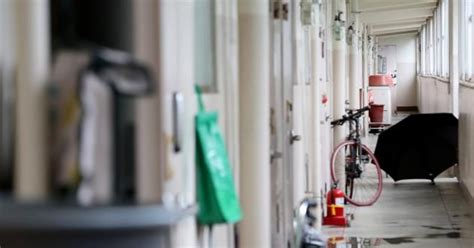 집 앞 택배 잡동사니 안 치우면 징역 3년and벌금 1500만원 집 비우면 어떡하라고 분통