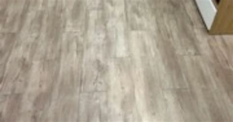 급하게 청소일정 요청드렸는데 빠른예약과 꼼꼼한 청소로 이사하는데 많은 도움되었습니다 숨고 숨은고수