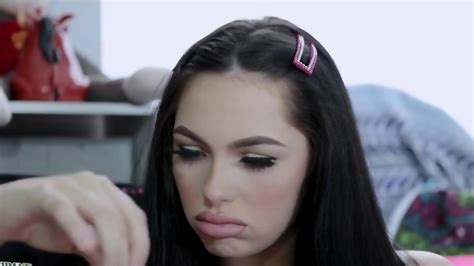 Красавица устраивает жесткое порно с парнем и сквиртит на фаллосе Eporner