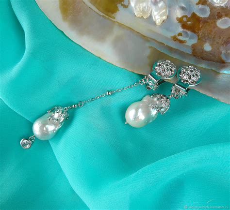 Асимметричные серьги-клипсы с барочным жемчугом и цирконами в интернет ...