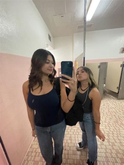 Pin By Brianna💋 On Mi Vida Mirror Selfie Selfie Scenes
