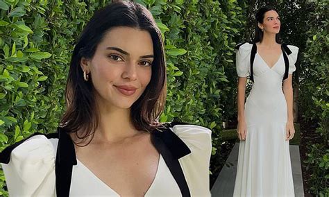 Kendall Jenner Wears A Stunning 3k Gown For Kardashian Jenner Easter