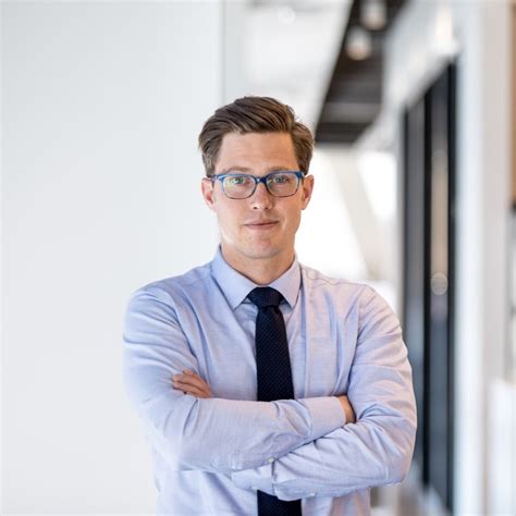 Andrew Eckerson Linkedin