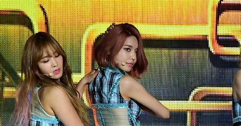 [포토엔]소녀시대 유리 수영 유혹적인 댄스