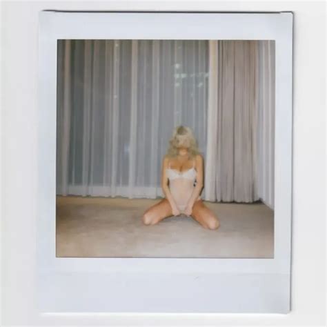 ბიანკა ცენსორის ახალი იმიჯი კანიე უესტის მეუღლე ახალ ფოტოებს აქვეყნებს Ambebi Ge