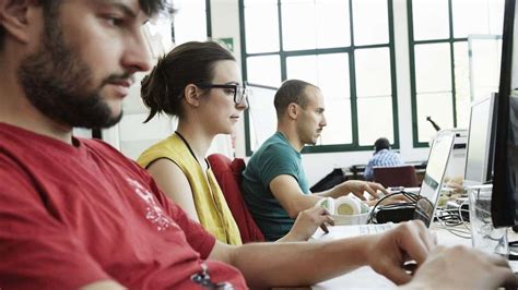 The Strong Bias Against Women In Coding Howstuffworks