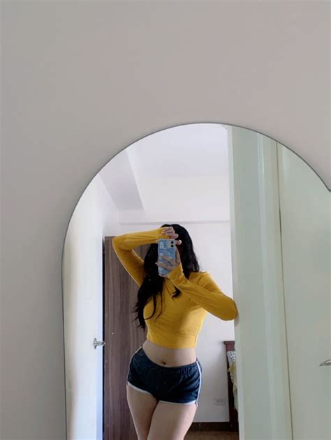 Mirror Full Body Selfie Mirror Selfie Poses A Mirror Selfie Outfits