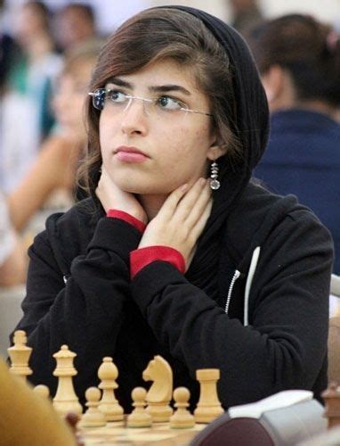 Dorsa Derakhshani Pic