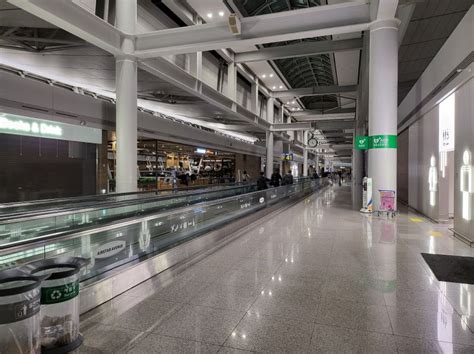 애드에서 첫 프로젝트는 인천공항 1터미널에서 준비 중입니다 코로나 때문에 출산 때문에 인천공항에 온지 어언 4년만입니다 낯설게 느껴지는 공항의 일부를 새로운 공간으로