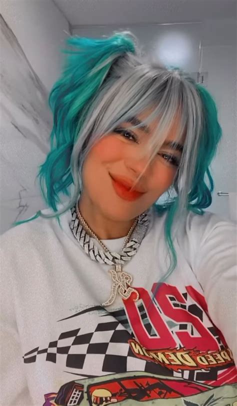 Karol G 🤍🚀 Peinados Pelo De Color Pelo De Colores Pastel
