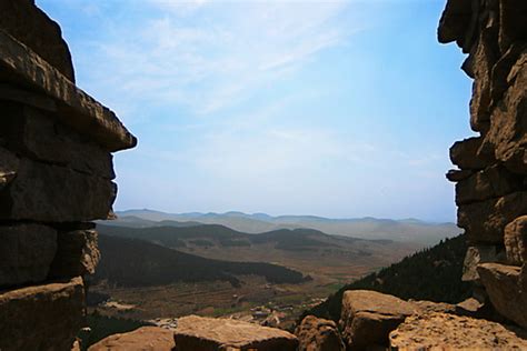 大峰山小长城蚌埠大峰山小长城蚌埠大峰山长城大山谷图库
