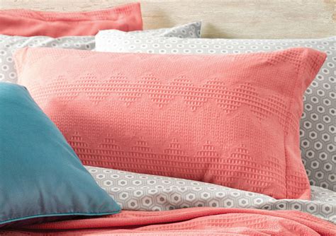 Yataş Yatak Örtüsü Modern Ve Sanatsal Dokunuş • Kadın Bakışı