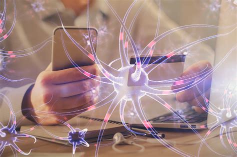 신용 카드와 뉴런 드로잉을 들고 남자의 손을 두 번 노출 교육 및 전자 상거래 개념 건강관리와 의술에 대한 스톡 사진 및 기타 이미지 건강관리와 의술 건강한 생활방식