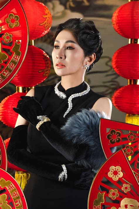 កៀកចូលឆ្នាំចិន សិល្បការិនីខ្មែរ តែងឈុតចិន ស្រស់សោភាគ្រប់គ្នា Khmerload Cambodia Latest News