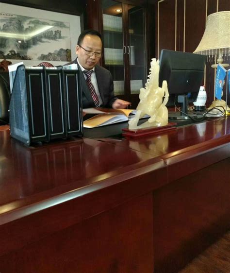 记精准扶贫题材电影《山里娃》原型—中庸集团董事长魏翔 搜狐大视野 搜狐新闻