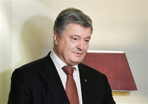 «Абсолютна дурість Порошенко повернувся з за кордону і прокоментував