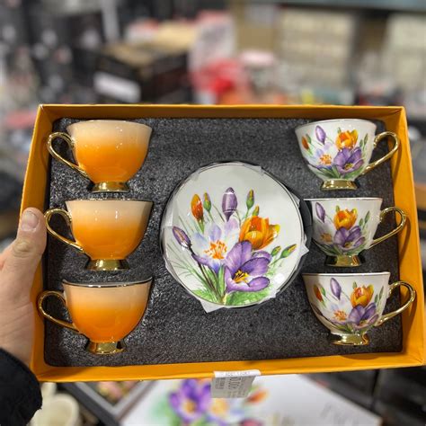 Turuncu Çiçekler Fincan Takımı