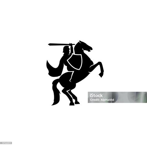 갑옷을 입은 칼을 들고 있는 전사 병사가 말 로고 아이콘 디자인 플랫 벡터 템플릿 일러스트레이션 실루엣 화이트 배경과 전쟁을 벌입니다 기사 사람의 역할에 대한 스톡 벡터